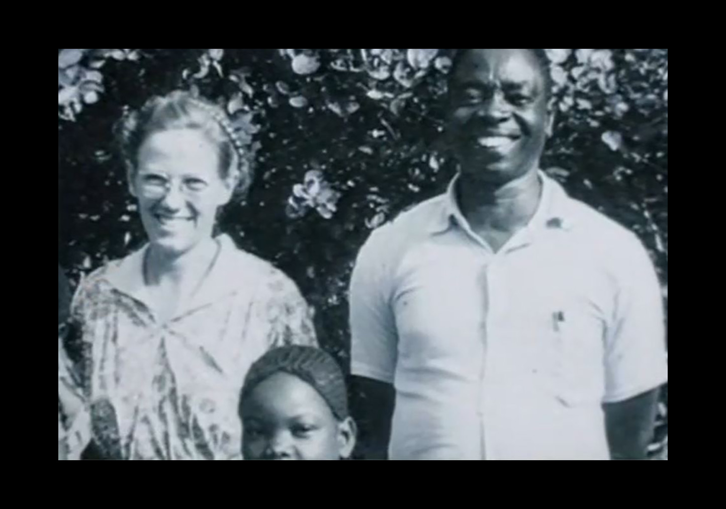 HELEN ROSEVEARE: Sufriendo en el campo misionero africano