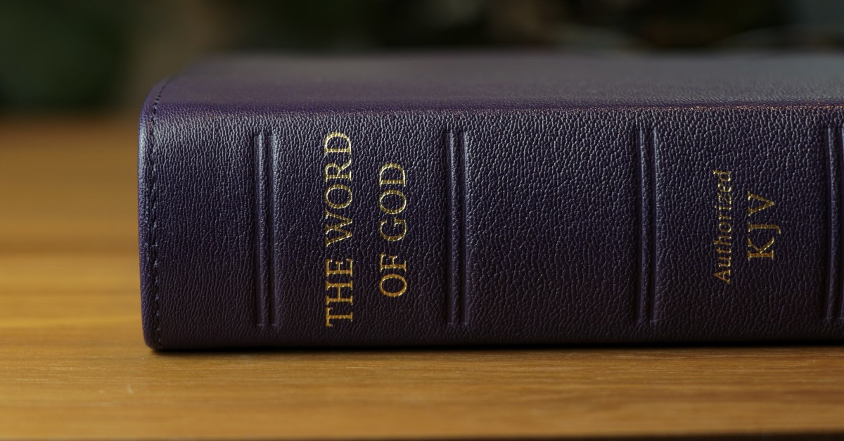 La historia de la King James: la versión de la Biblia más popular del ...