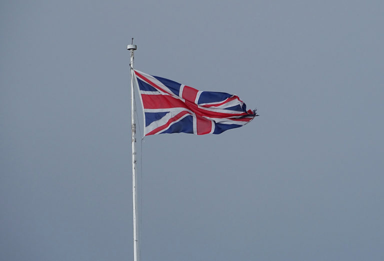 Estas son las banderas del mundo que contienen cruces (y por qué esto ...